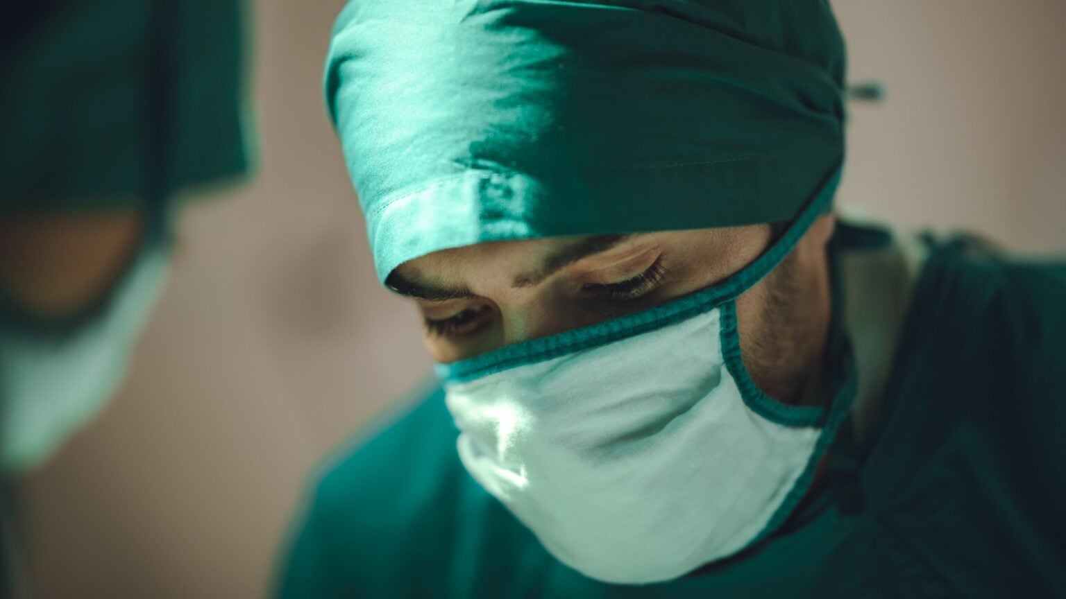 300 cc Breast Implant - Before and After | Estherian Clinic